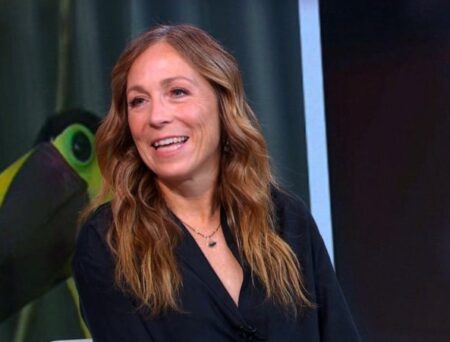 Who Is Michelle Oakley? All About the Renowned Veterinarian
